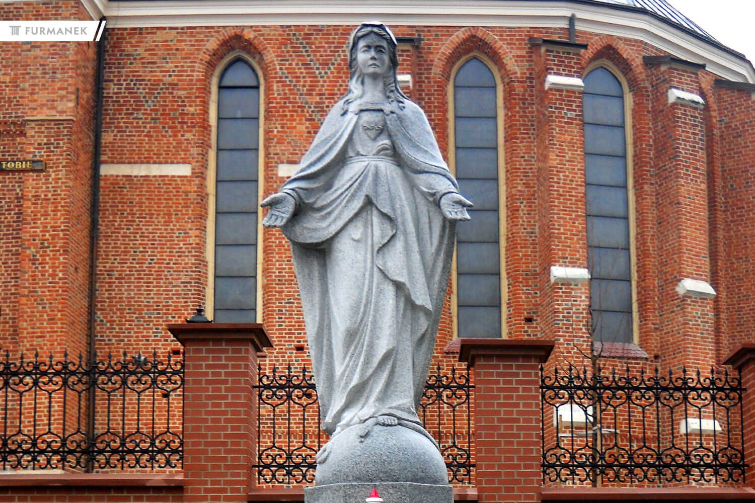 Sculpture of BVM from granite - Furmanek